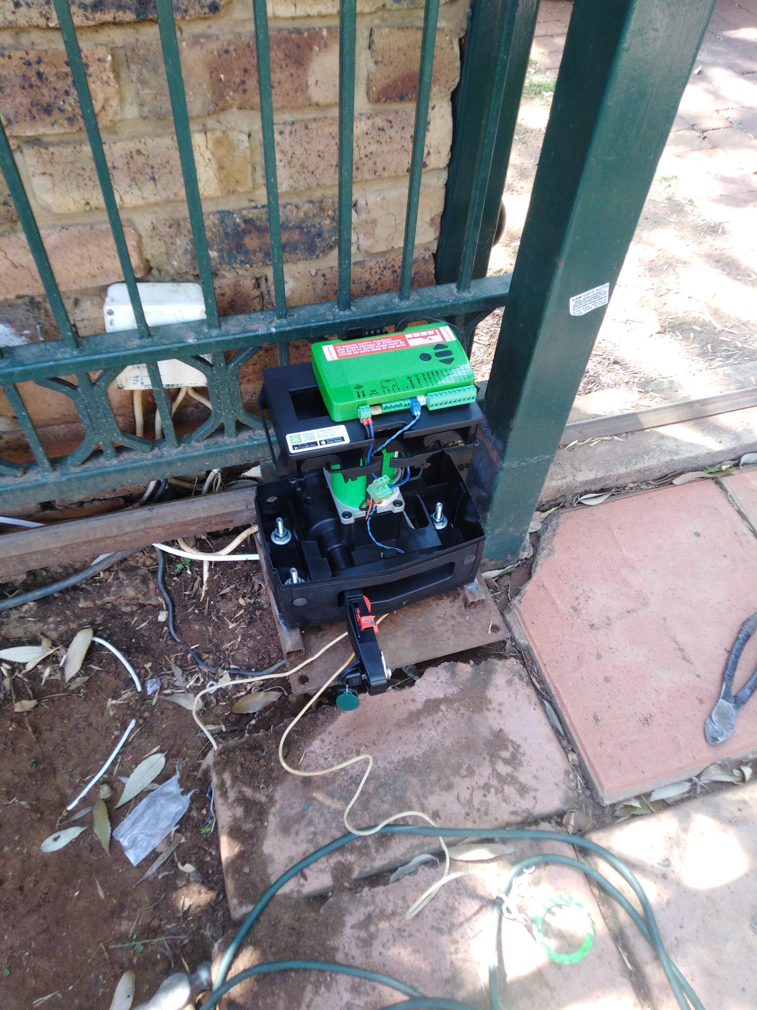 ELECTRIC GATE MOTOR REPAIRS PRETORIA EAST 0781867133 | WISE ELECTRIC ...